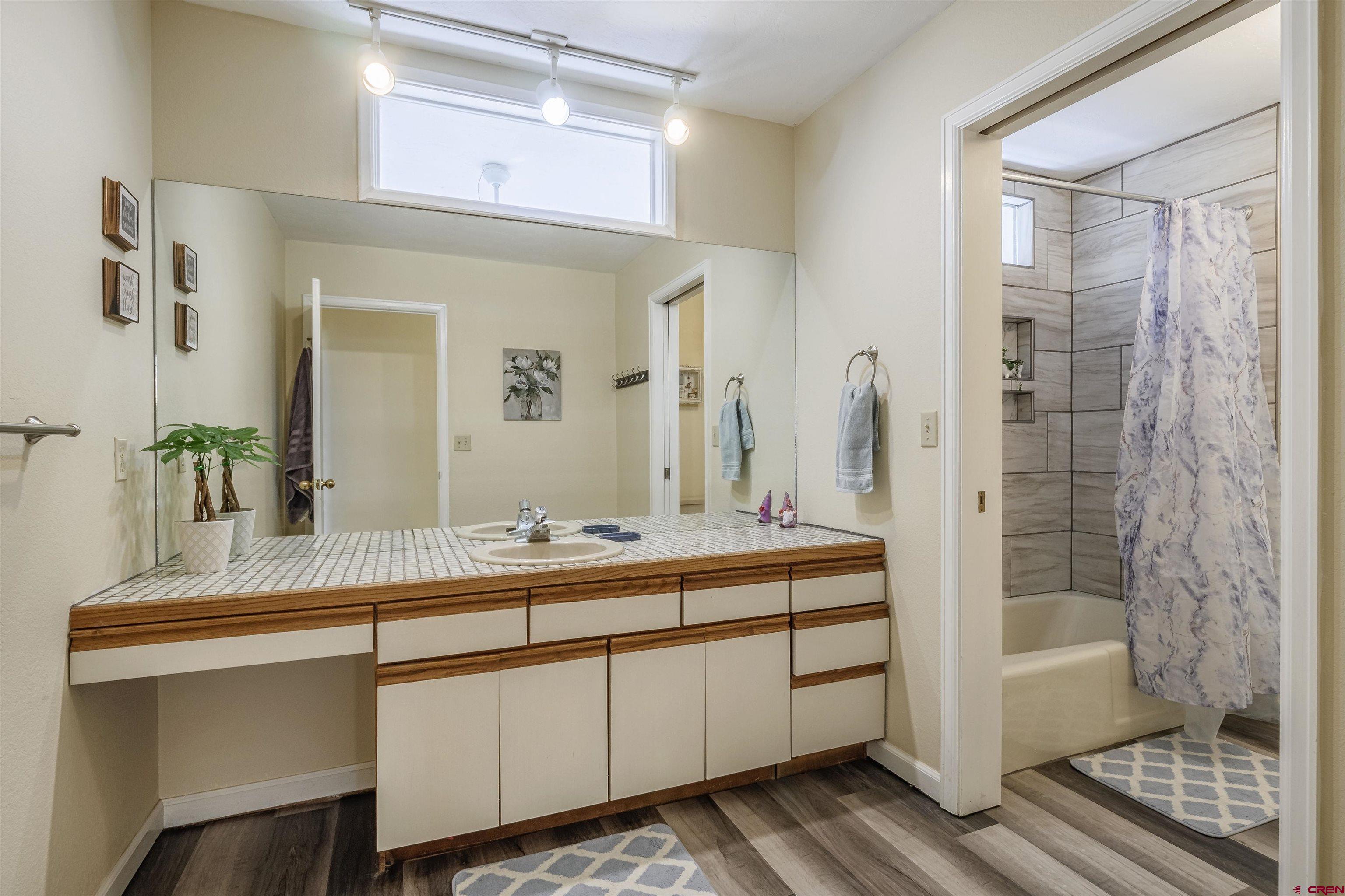 1017 Lakeside Court Grand Junction CO 81506 | Active