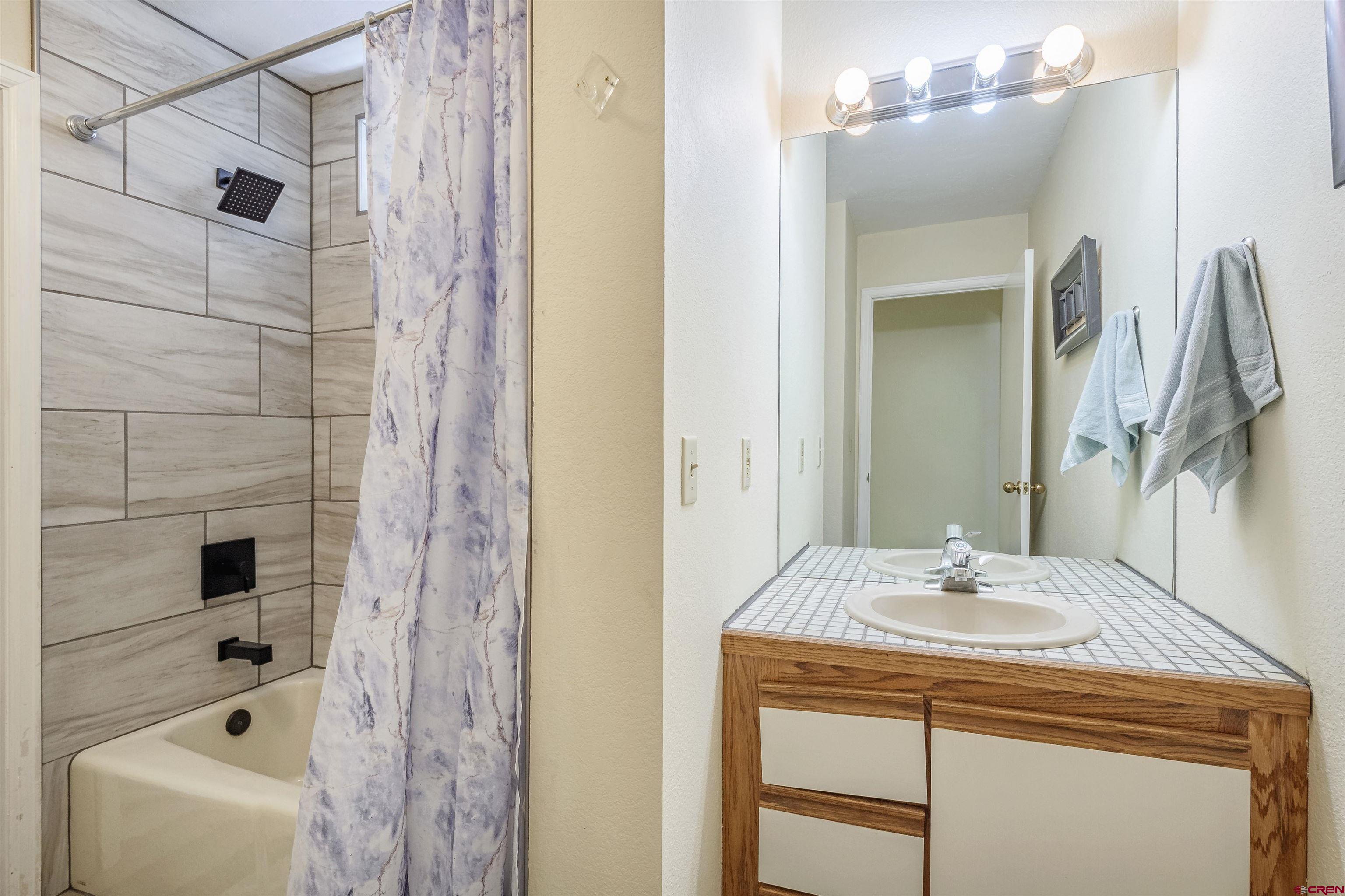 1017 Lakeside Court Grand Junction CO 81506 | Active